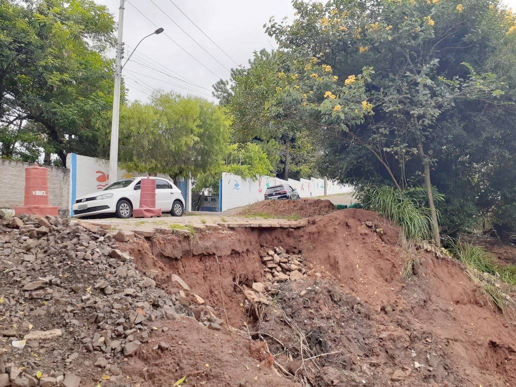 Jornal O Victoriano De Avaré Obra Da Prefeitura Elimina Erosão Da Rua